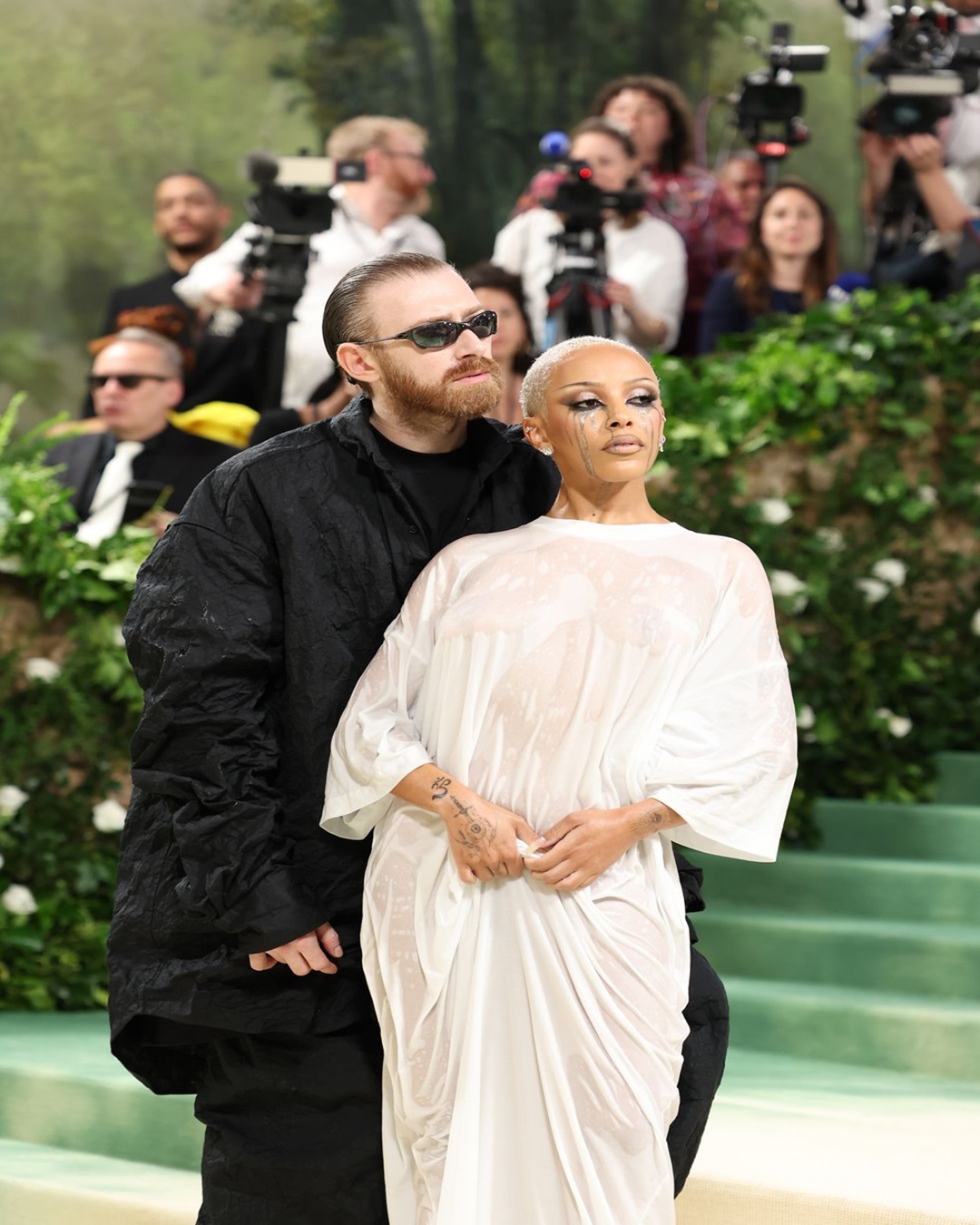 guram-gvasalia-and-doja-cat-attend-the-2024-met-gala-news-photo-1715046077