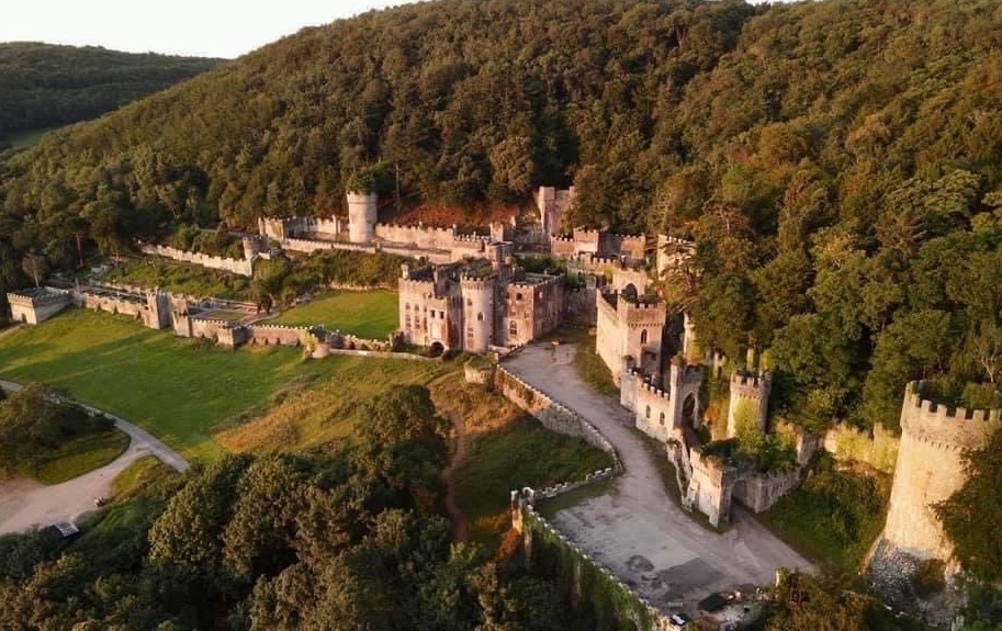 3 Haunted Castles and their dark history