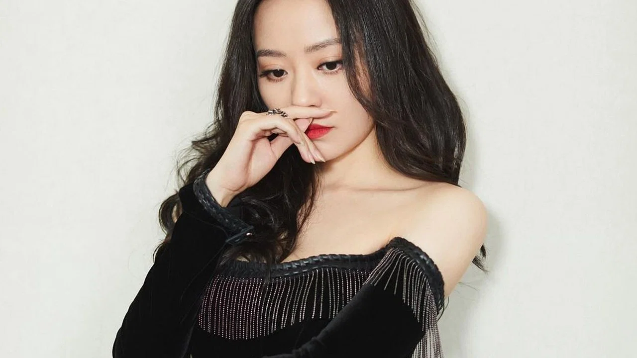 Chinese singer Jane Zhang infects herself with COVID-19 BF.7 sub ...