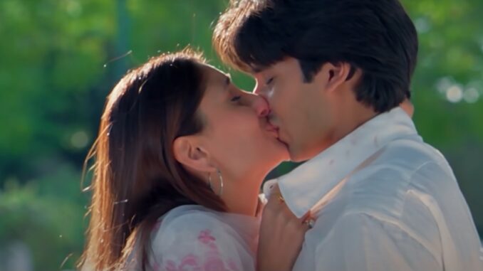 Kareena Kapoor & Shahid Kapoor Kissing Leaked MMS Video Again in SpotLight