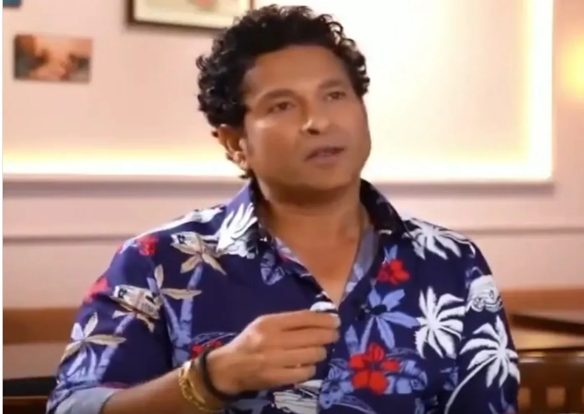 Watch Sachin Tendulkars Deepfake Video Master Blaster Exposes Mobile 6803