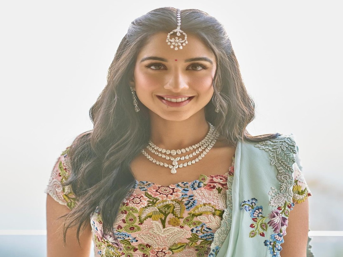 Anant Ambani and Radhika Merchant's Pre-Wedding 'Lagan Lakhvanu ...