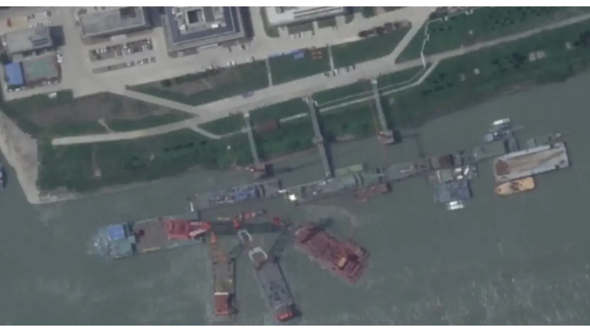 Chinese Nuclear Submarine Sinks During Build, Satellite Imagery Confirms